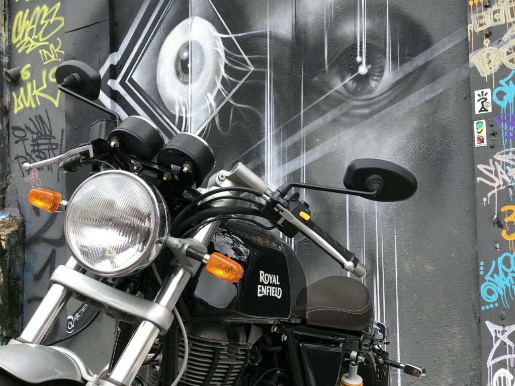 360 Review: testamos a moto Continental GT, um clássico da Royal Enfield