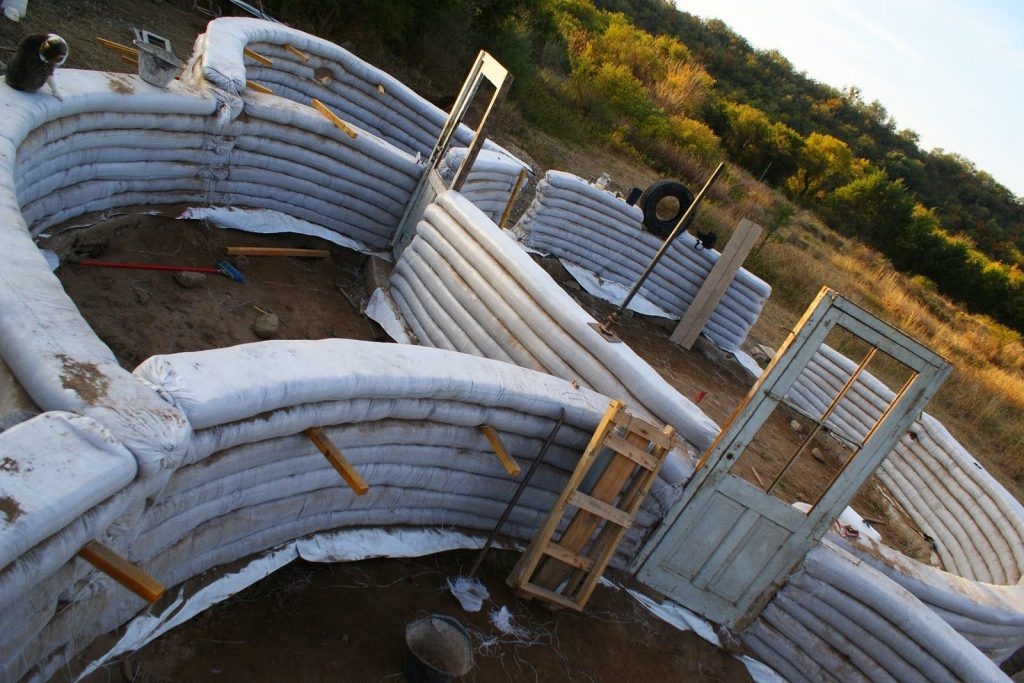 Superadobe: material de construção tradicional e resistente