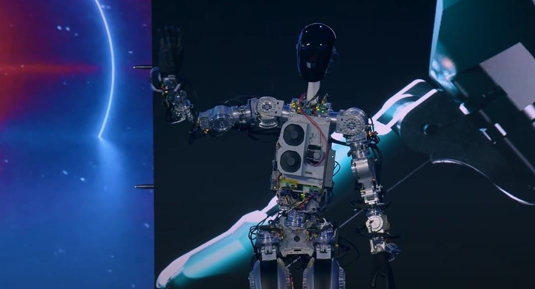 Elon Musk revela novo robô na Tesla Al Day 2022