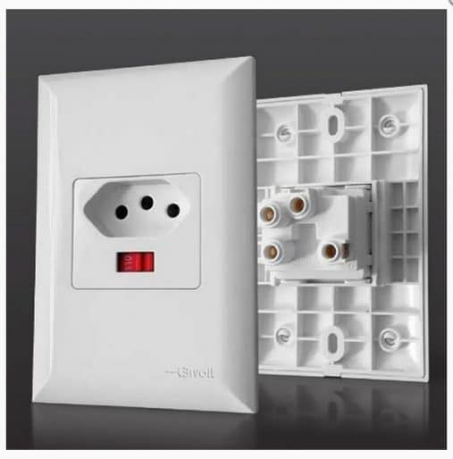 Identifique a Tensão da Tomada: 127V ou 220V