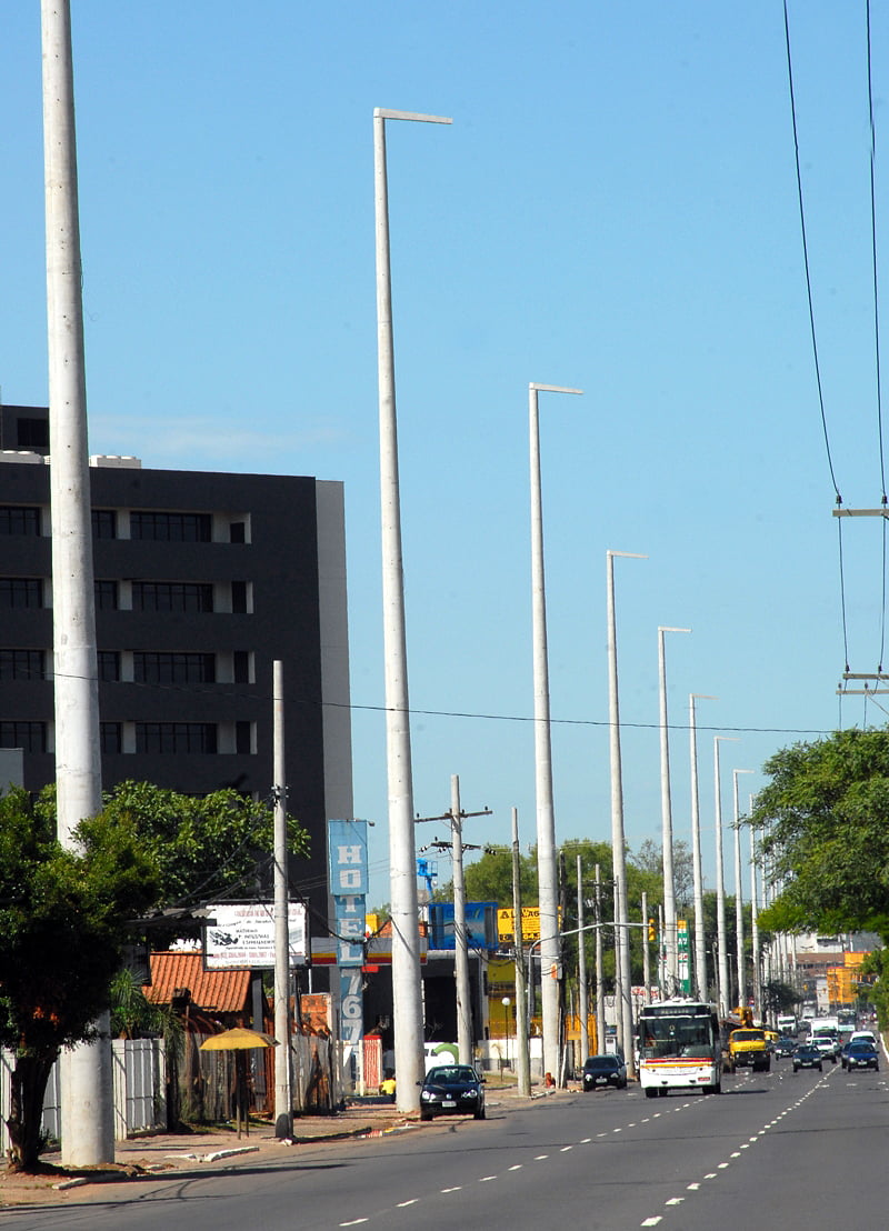 Postes de rua: modelos, vantagens e aplicações
