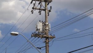 Postes de rua: modelos, vantagens e aplicações