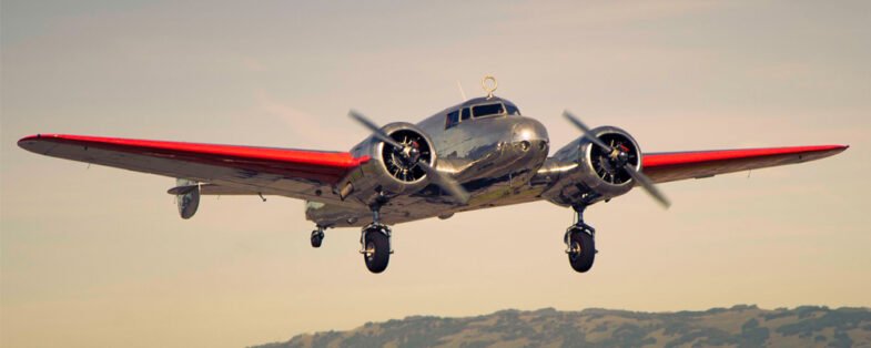 Electra: Avião de Amelia Earhart em Sua Jornada Histórica